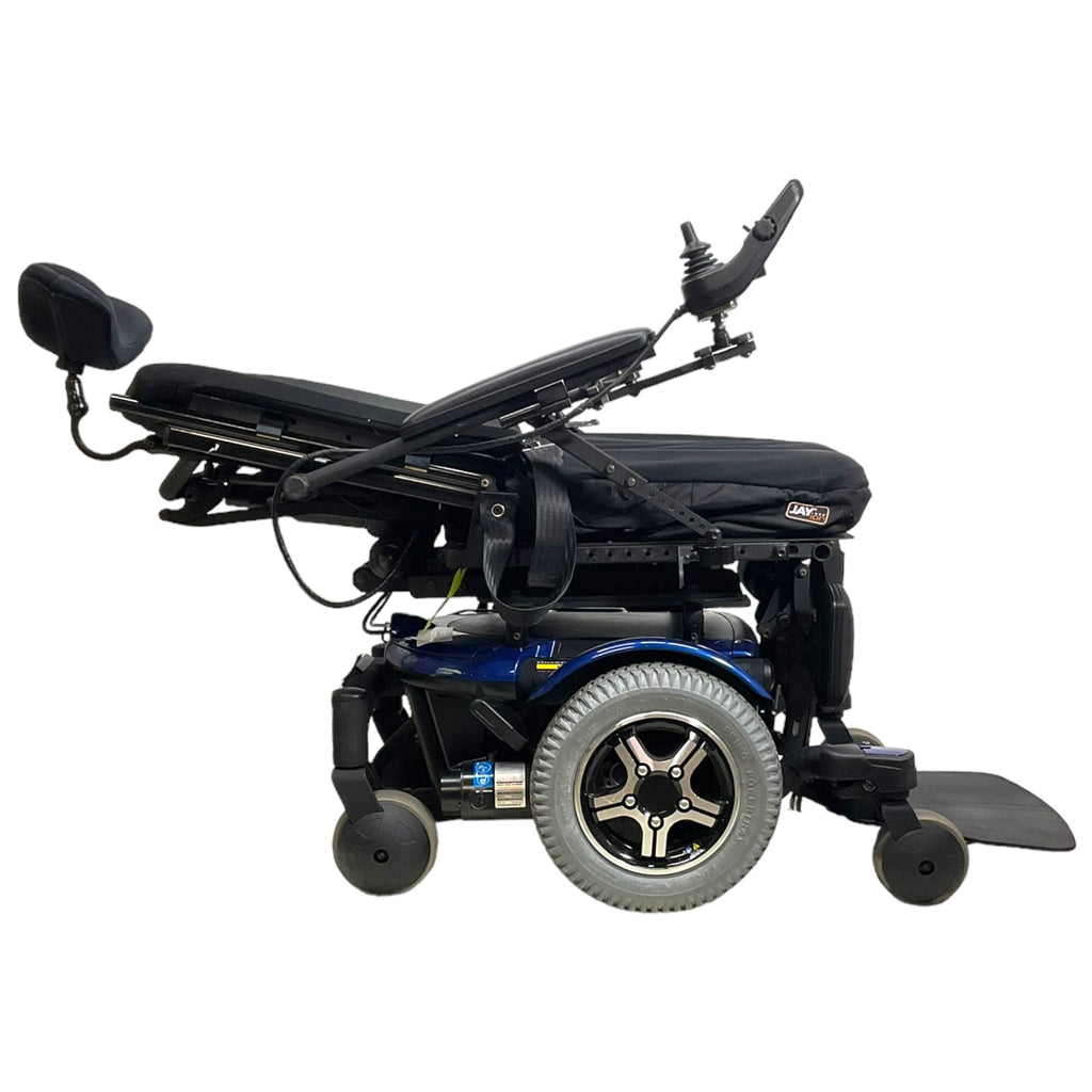 Pride Mobility Quantum 600 Power Chair with Elevating Backrest | 18 x ...
