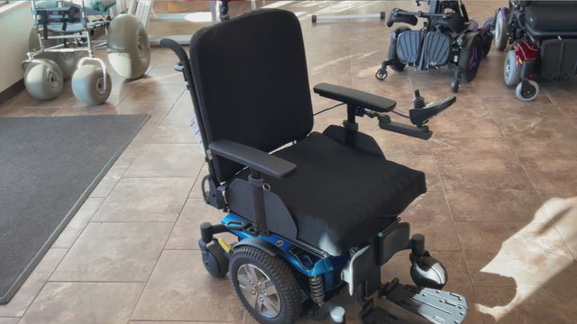 Like-New 2023 Pride Quantum J4 Power Chair | Tilt | Roho Cushion ...